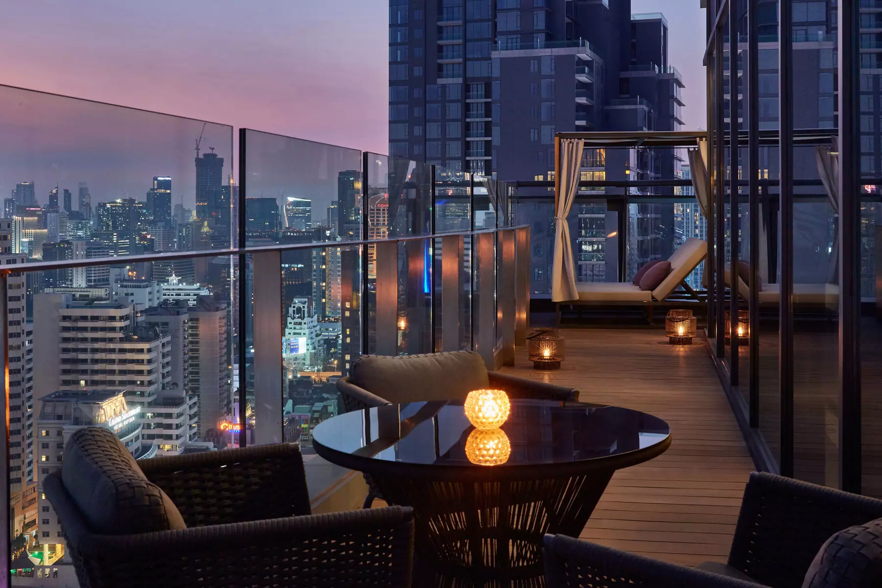 Hyatt Regency Bangkok Sukhumvit balkons