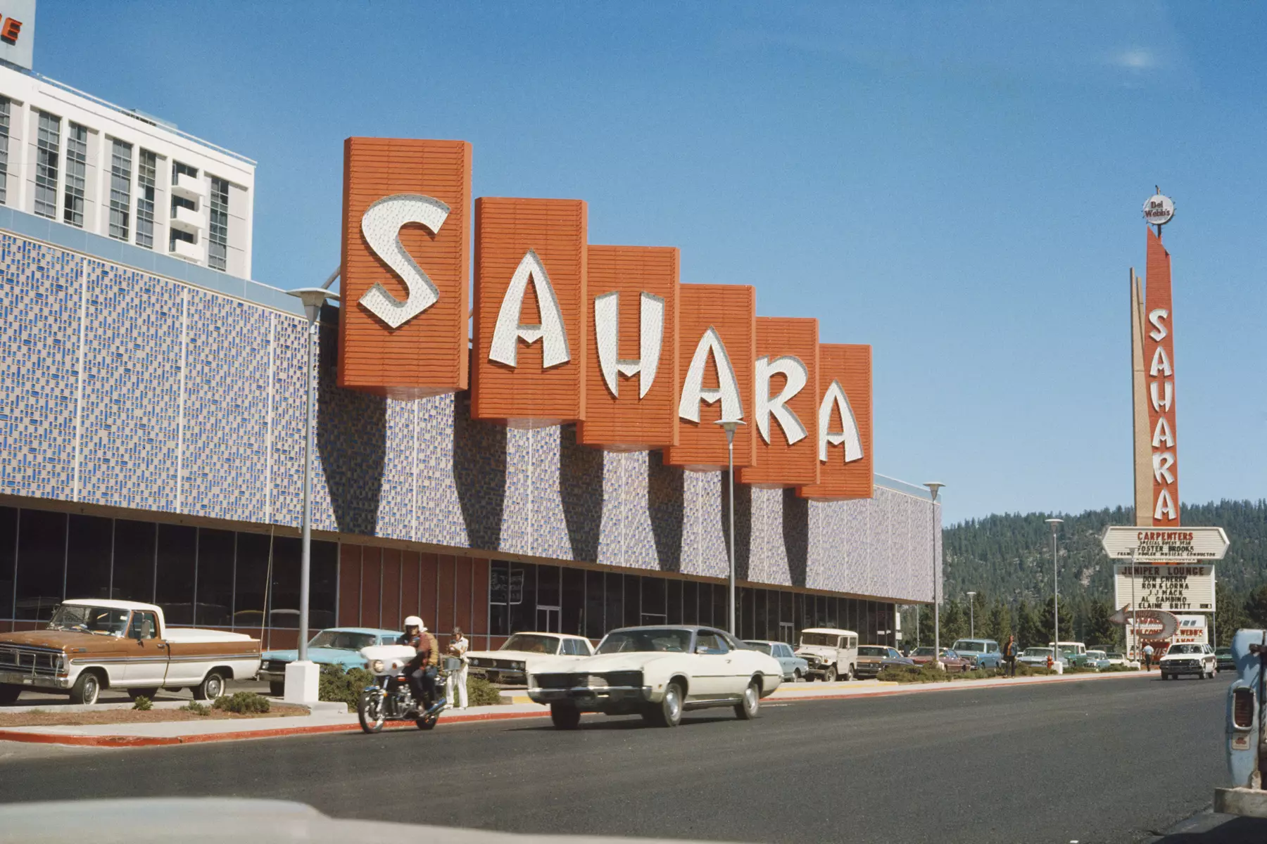 Óstán Del Webb's Sahara Tahoe, níos déanaí an Horizon Casino Resort, ar Lake Tahoe, i Stateline, Nevada, Lúnasa 1974.