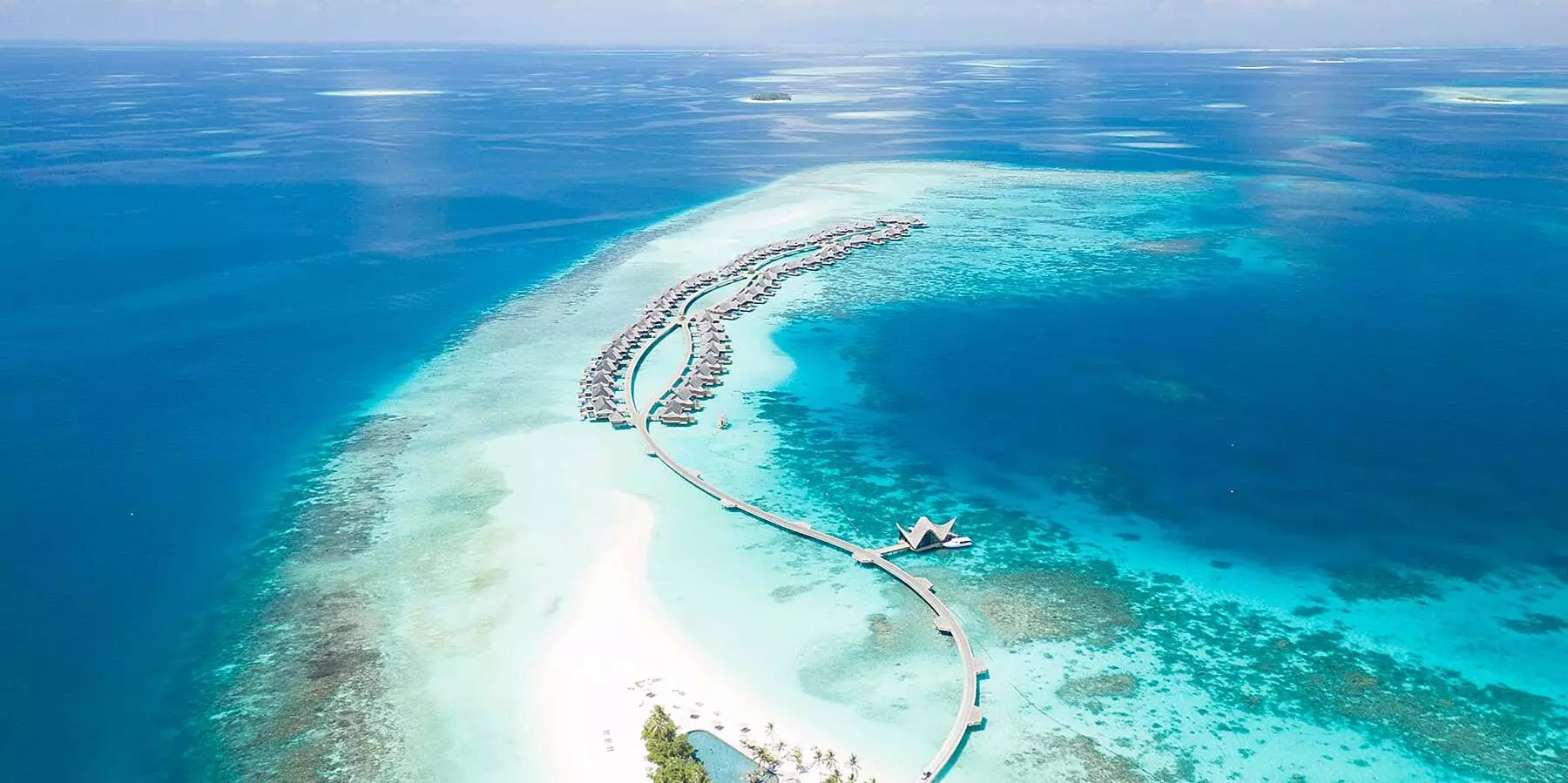 50 Mlynedd yn y Maldives: Sut Daeth yr Archipelago yn fan cychwyn twristiaid byd-enwog