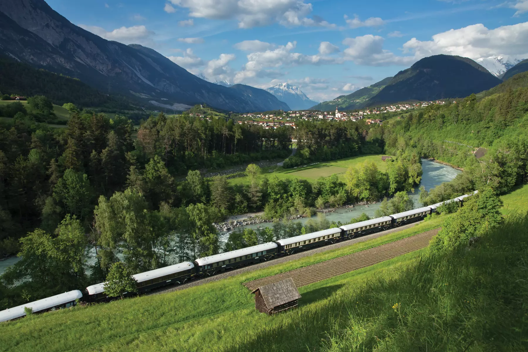 a Velence Simplon Orient Express Roppen közelében, Ausztriában halad át