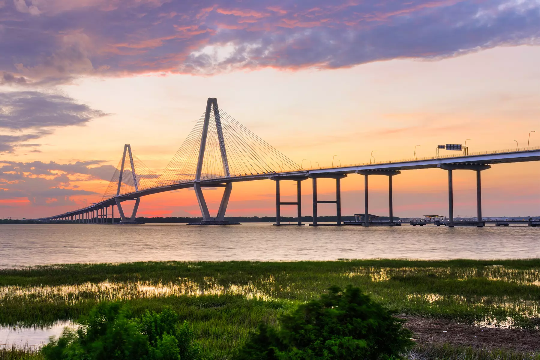 Charleston'daki Ravenel Köprüsü