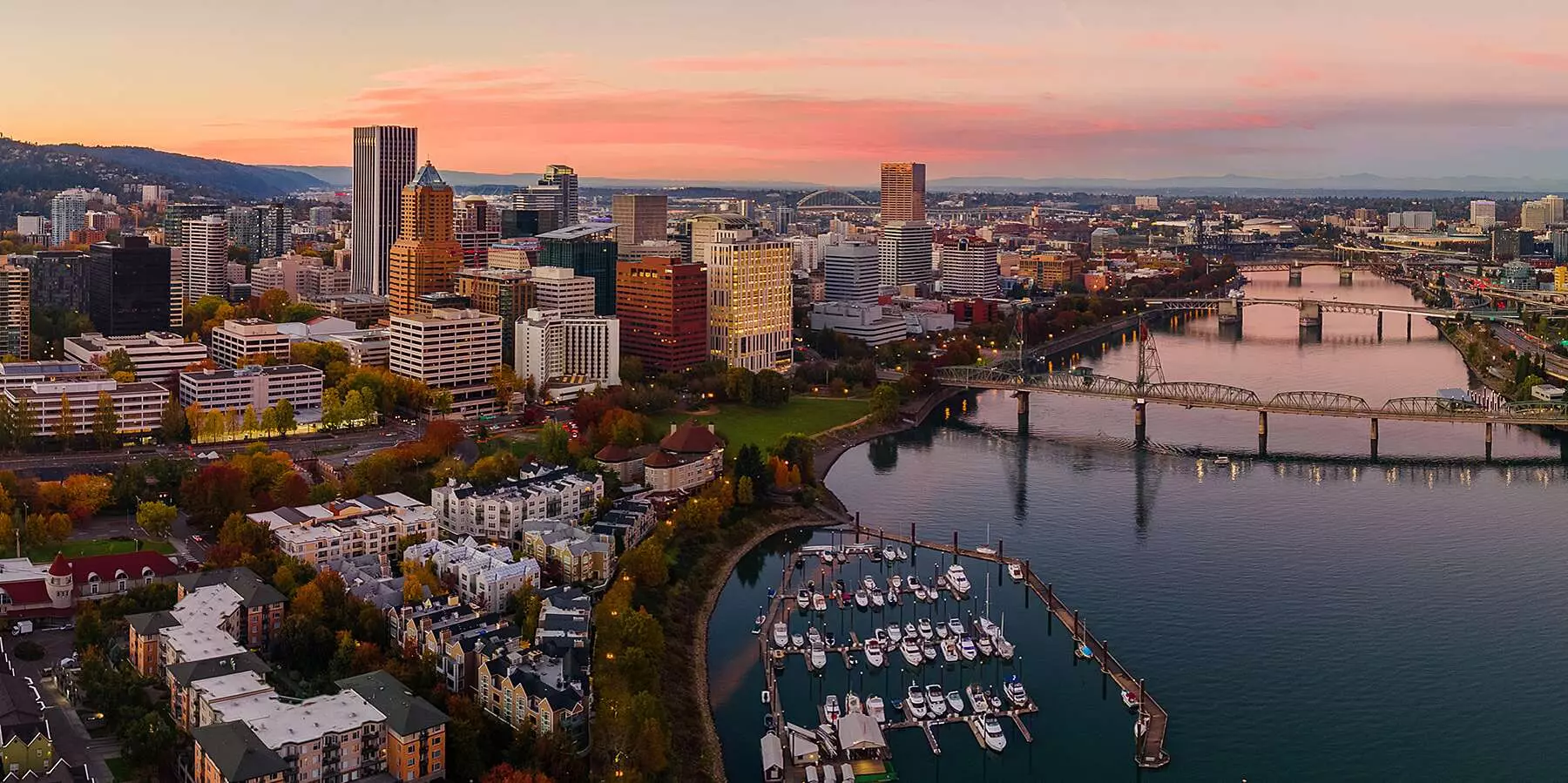 Portland, Oregon Travel Guide - Imibono Yeholide