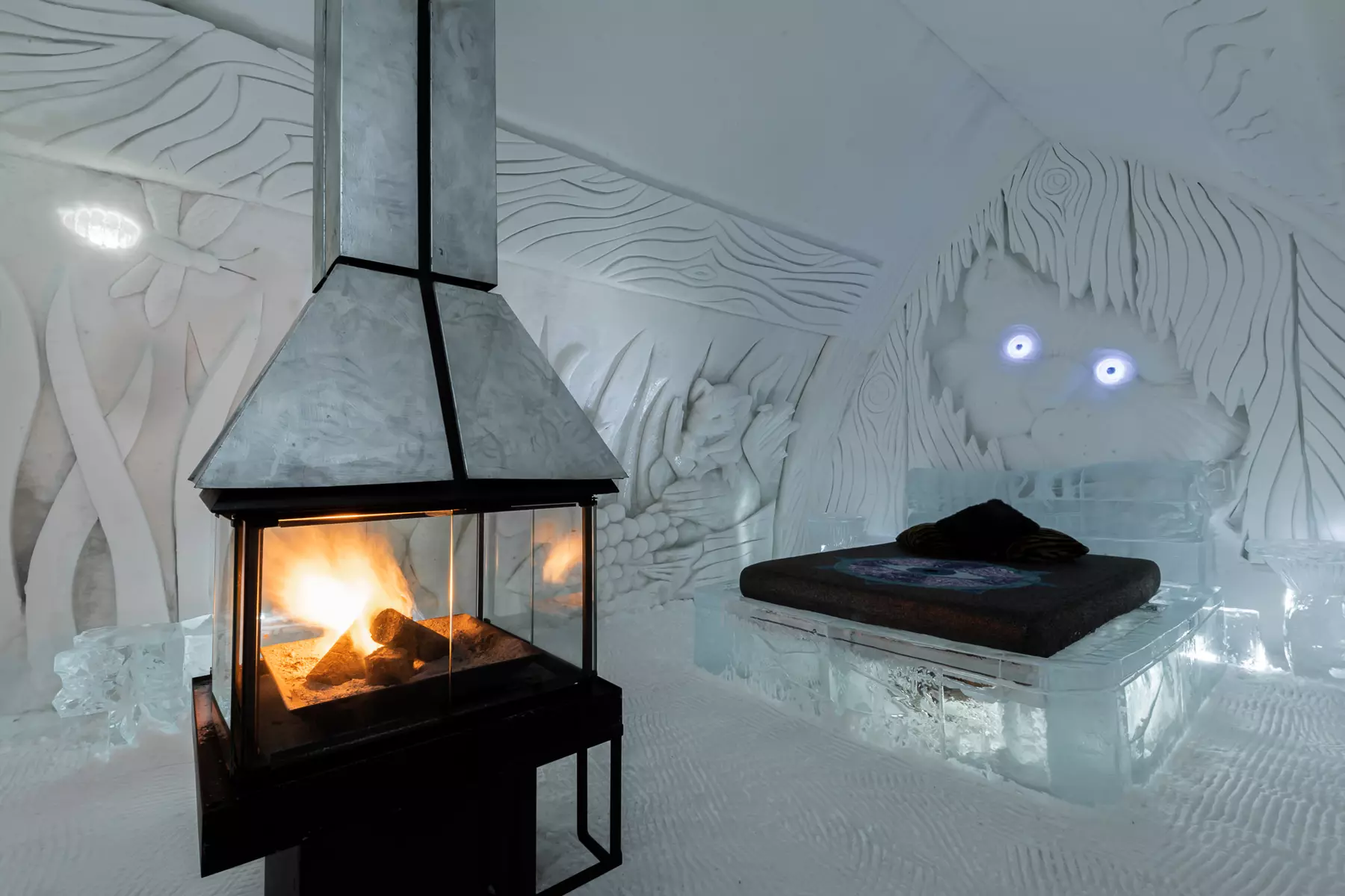 Hotel de Glace Ice Hotel дар Квебек сафари виртуалӣ