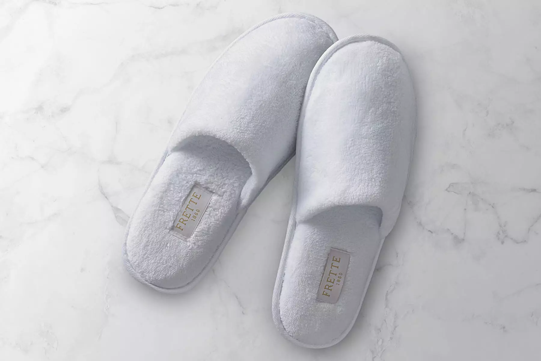 White terry ákwà slippers