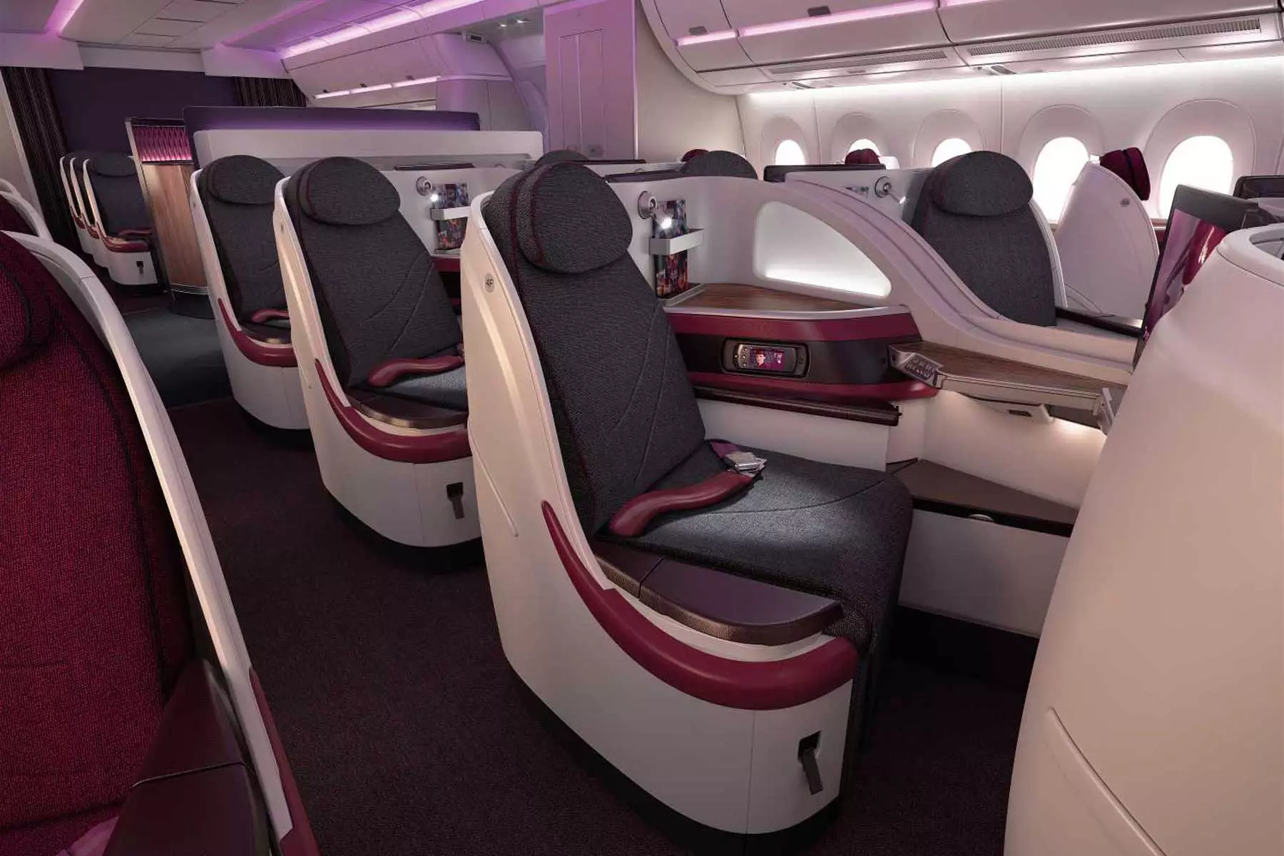 “Qatar Airways Business Business Class” oturgyçlary