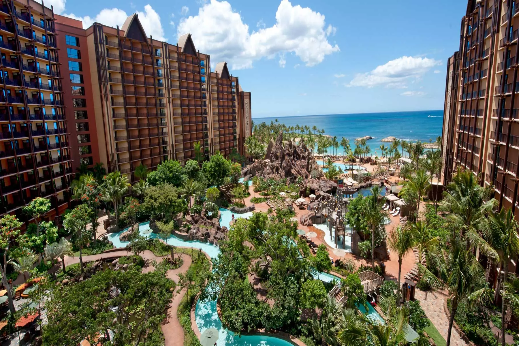 Vista de la piscina en Aulani