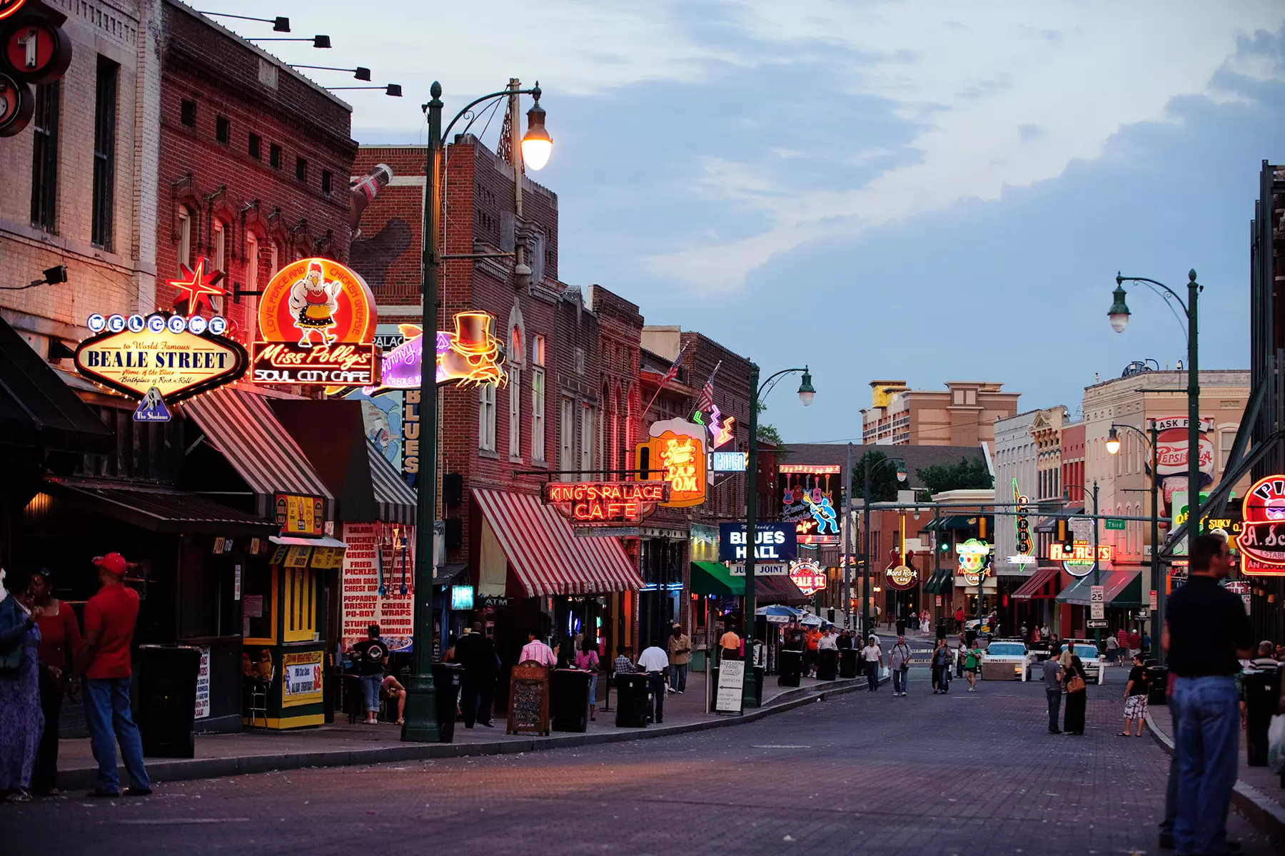 Histórica Beale Street en Memphis, Tennessee.