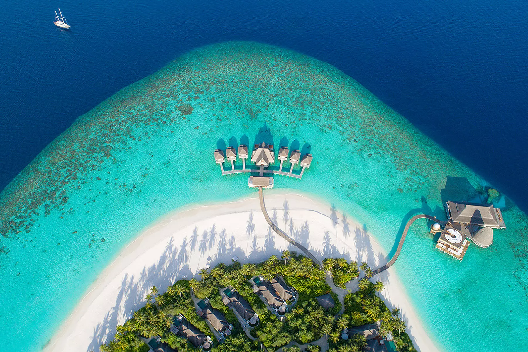 nhìn từ trên không của Anantara Kihavah ở Maldives