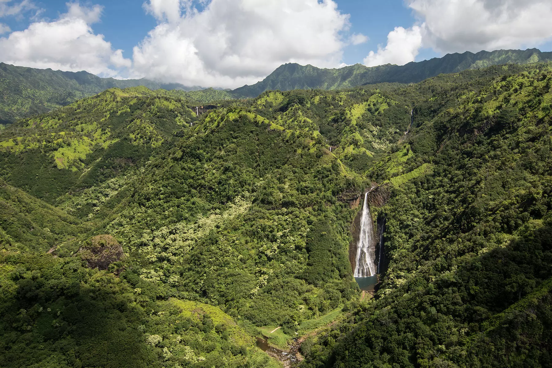 Echiche ikuku nke mmiri mmiri Manawaiopuna Falls, ejiri mee ihe na ogige Jurassic, Kauai, Hawaii