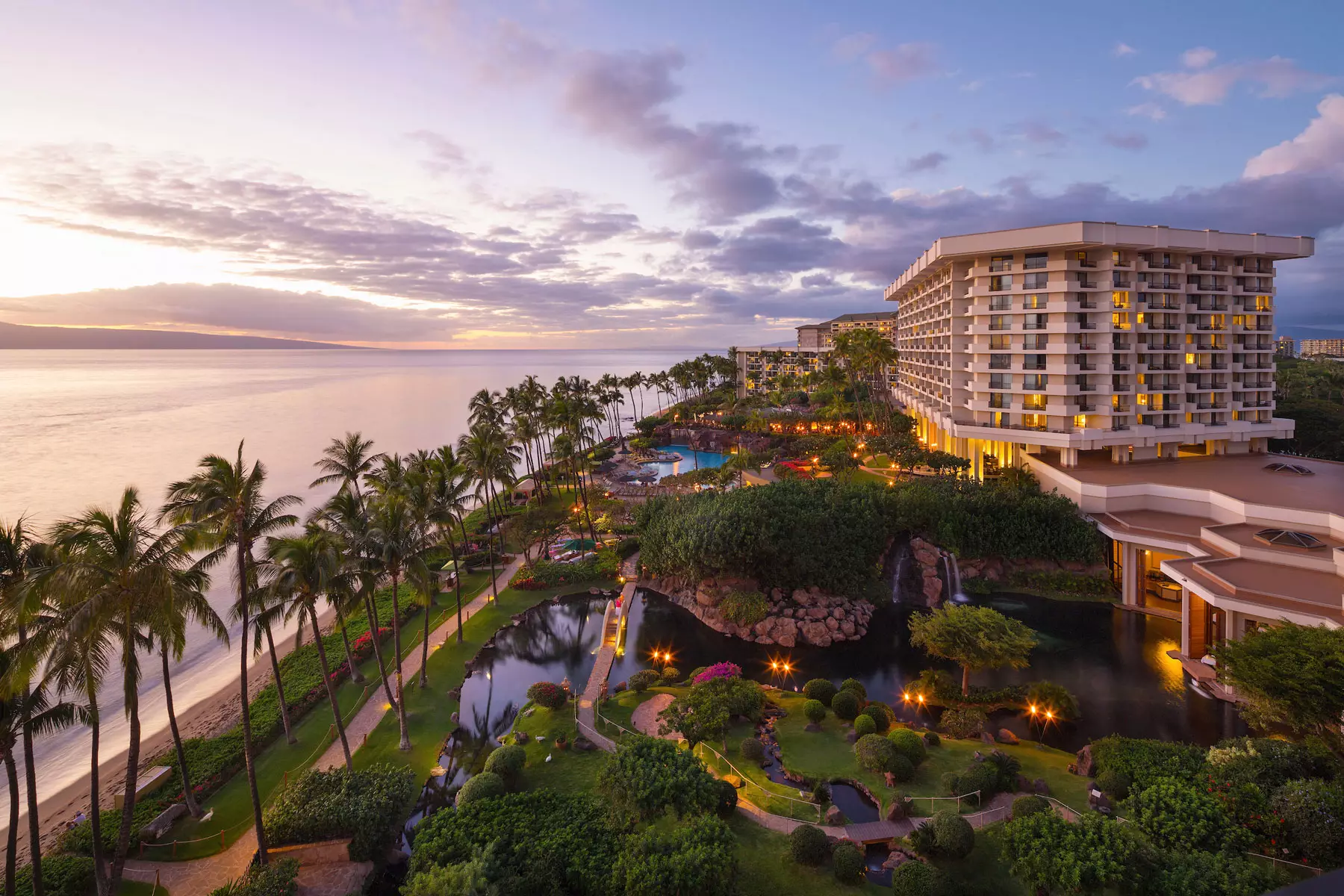 sunset aerial ng Hyatt Regency Maui Resort and Spa