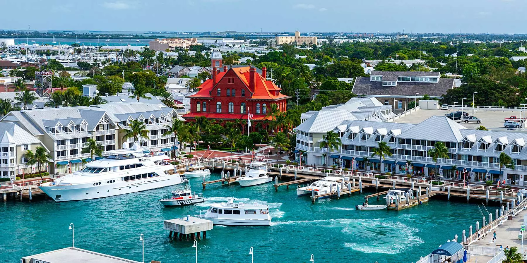 Ipinagdiriwang ng Key West ang Ika-200 Anibersaryo nito Gamit ang Heritage Festival, Mga Parada, Drone Show, at Higit Pa