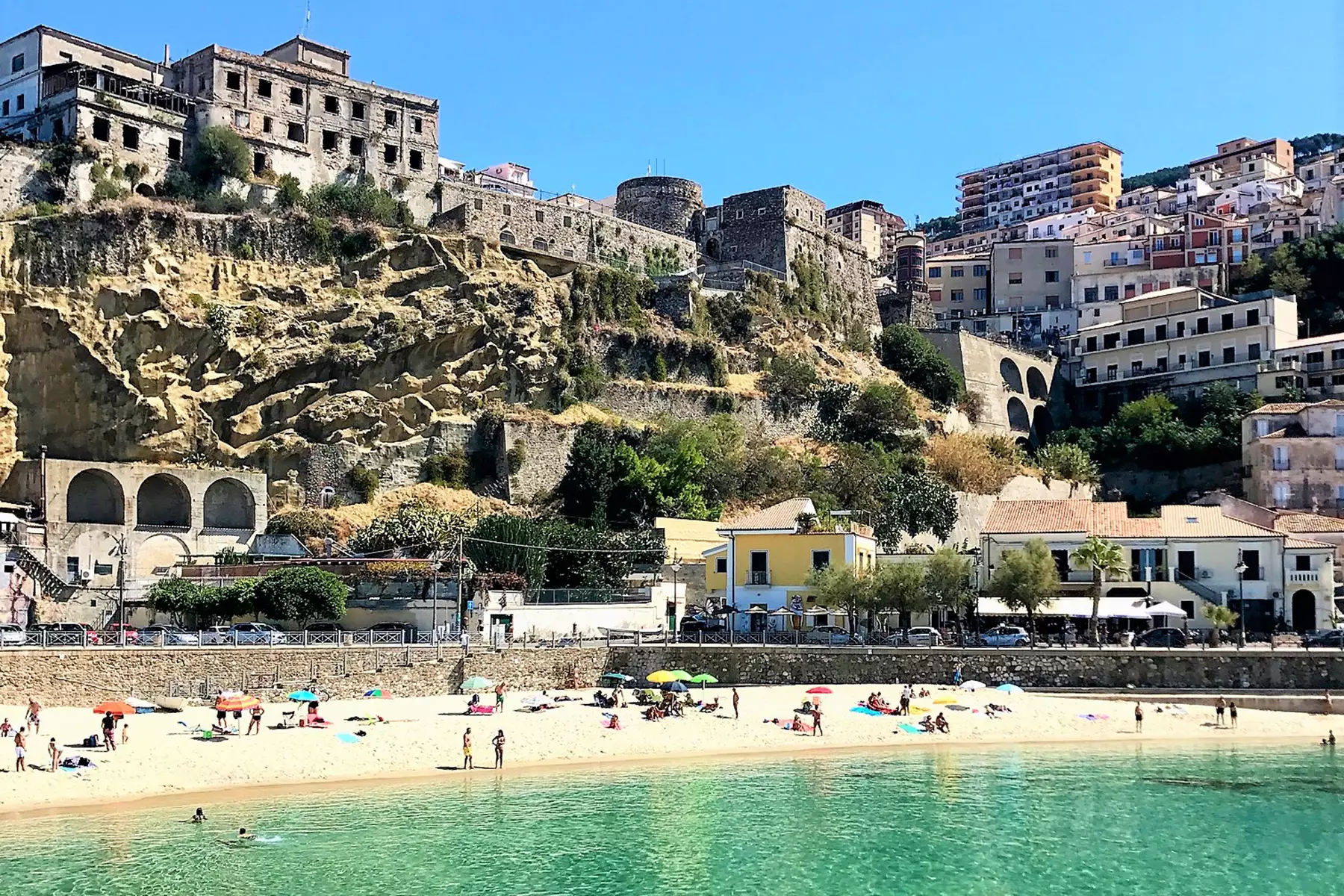 Italiako Pizzo Calabroko hondartza