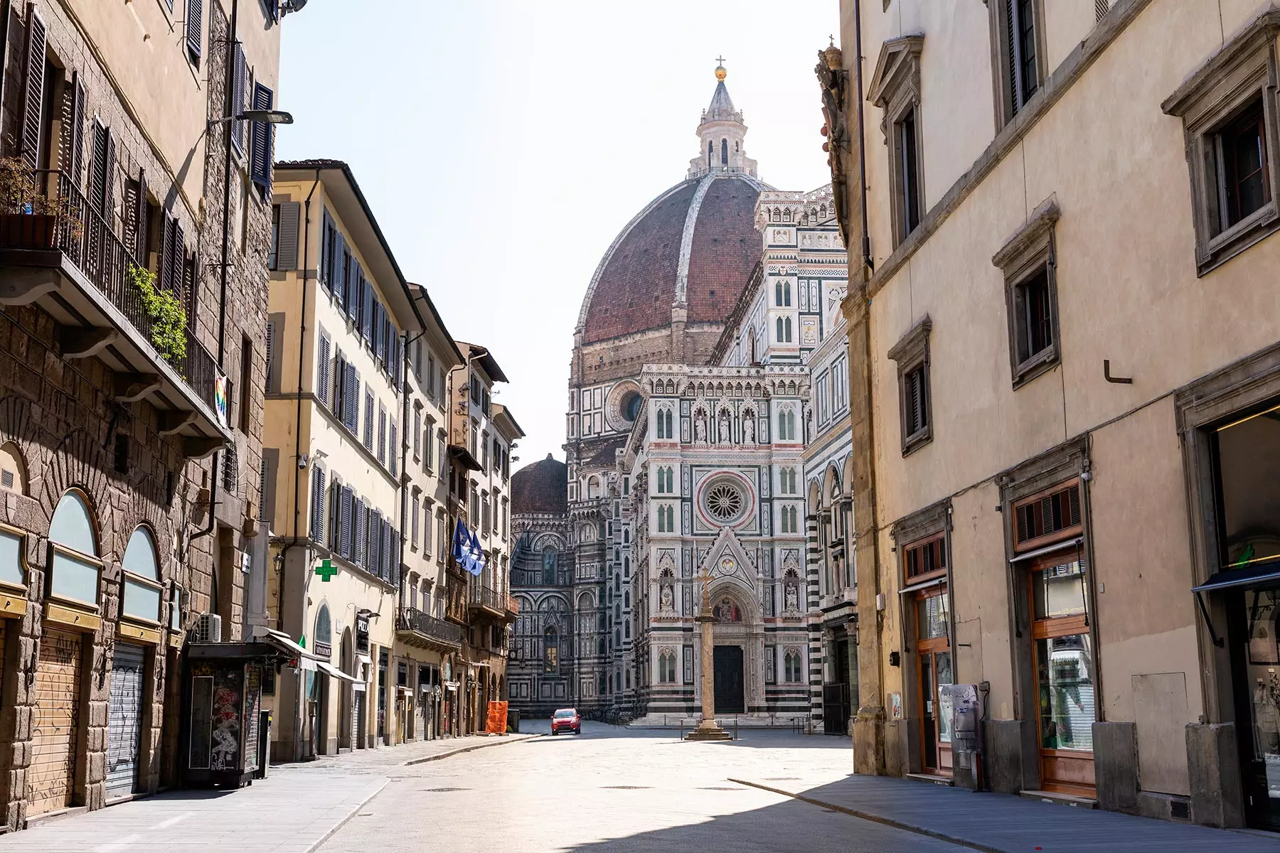 Üres Firenze utca a Covid-19 idején