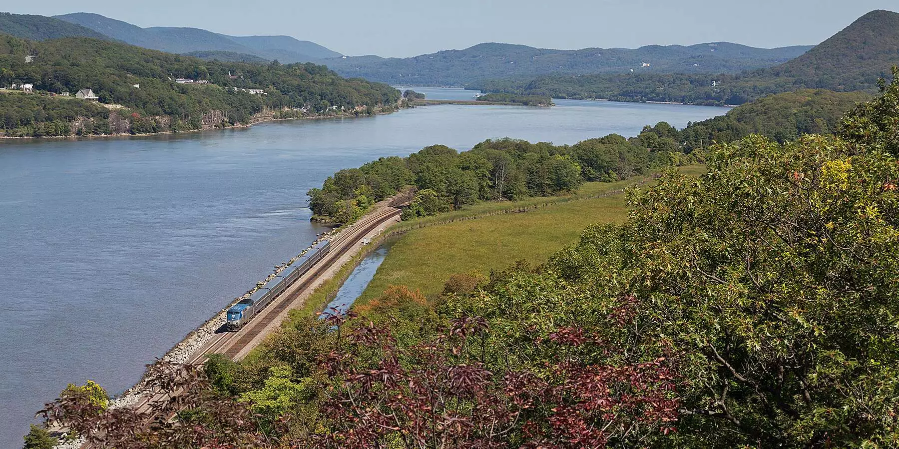 Amtrak танҳо дар вақти тобистон аз Ню Йорк то Беркшир масири навро оғоз мекунад