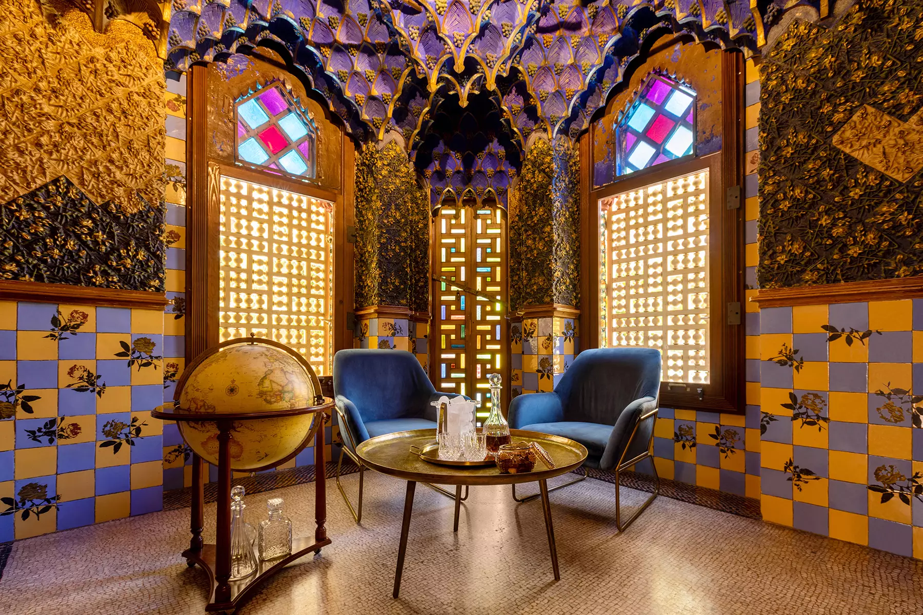 بارسلونا ۾ Casa Vicens تي هڪ لائونج