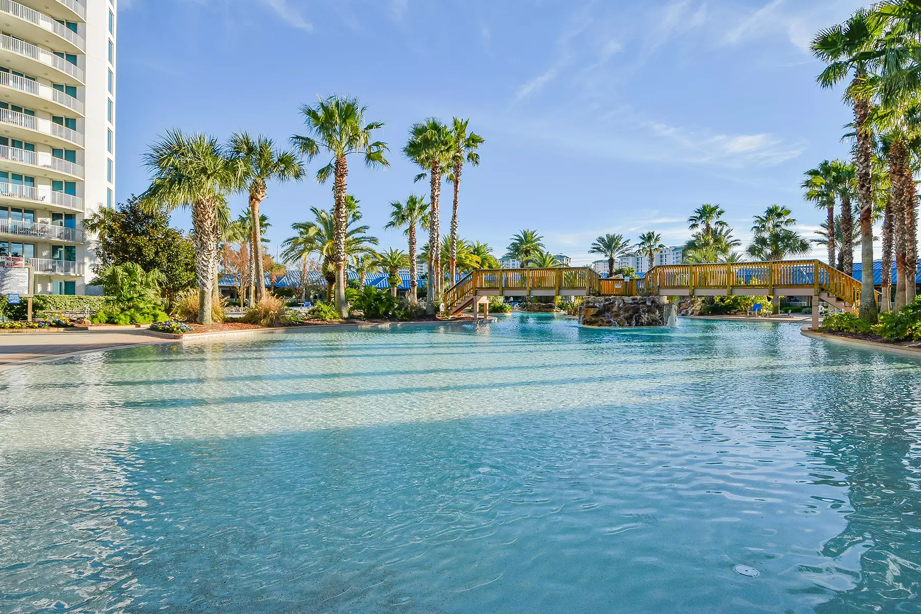 Θέα στις πισίνες στο The Palms of Destin Resort & Conference Center