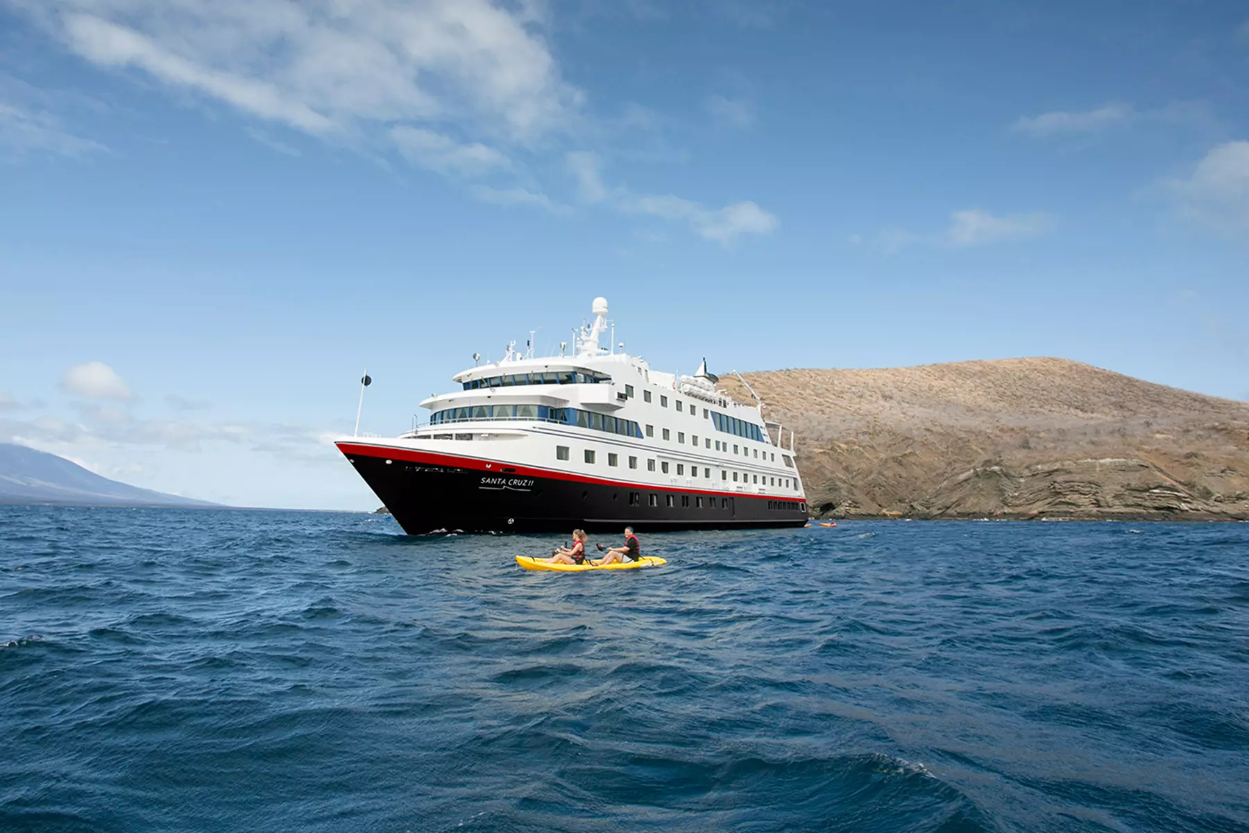 Santa Cruz II, Hurtigruten Expeditions