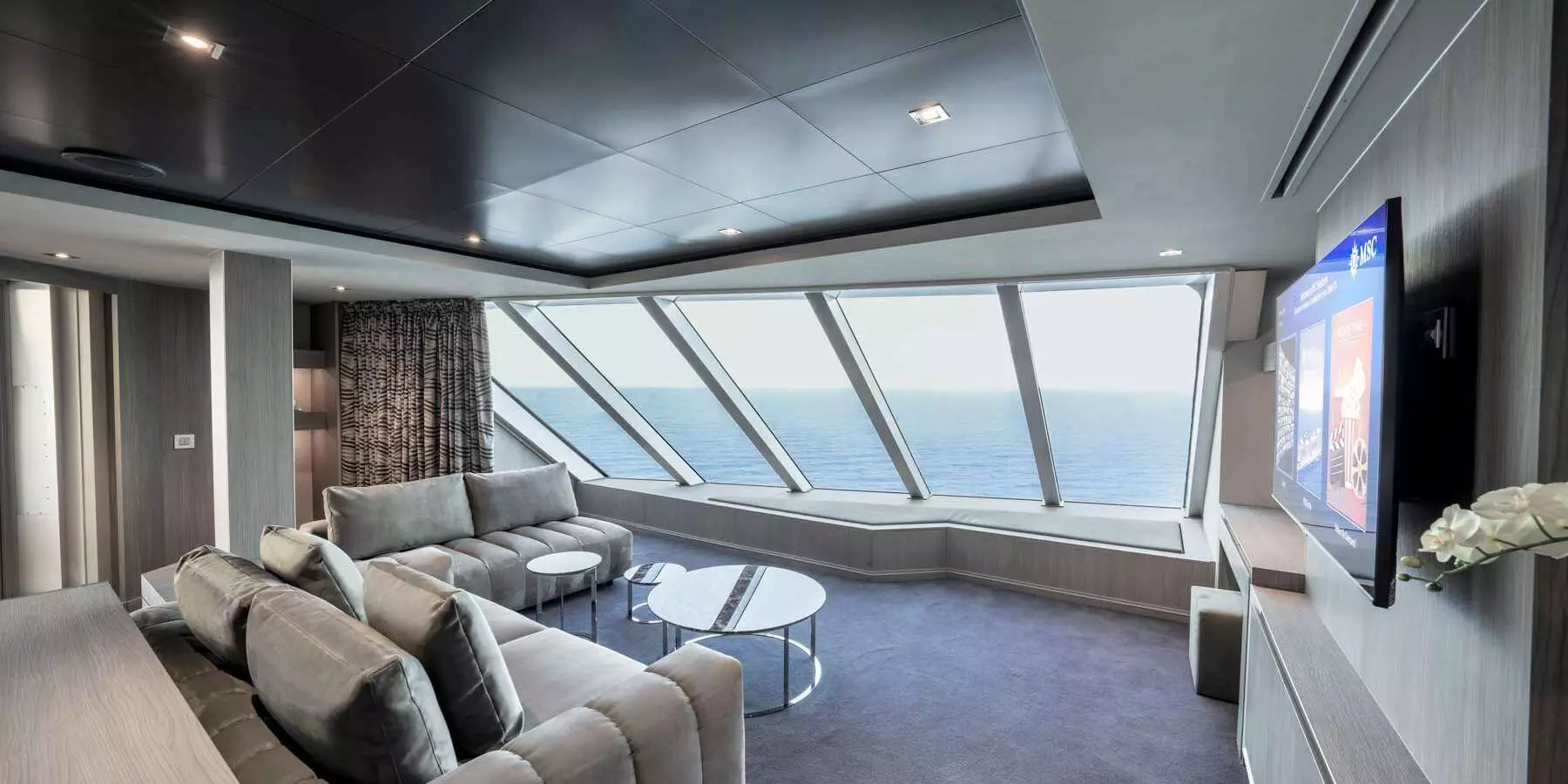 Estas 6 líneas de cruceros de lujo tienen las suites más lujosas en el mar, con saunas con vista al mar y piscinas de inmersión privadas