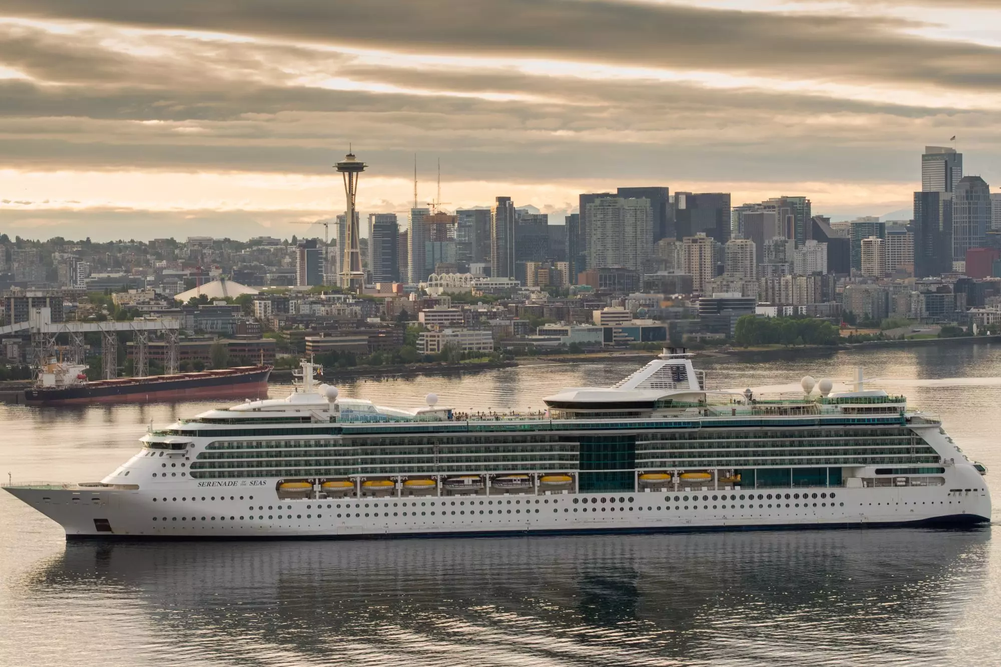 Is-Serenade of the Seas ta' Royal Caribbean Cruise Line