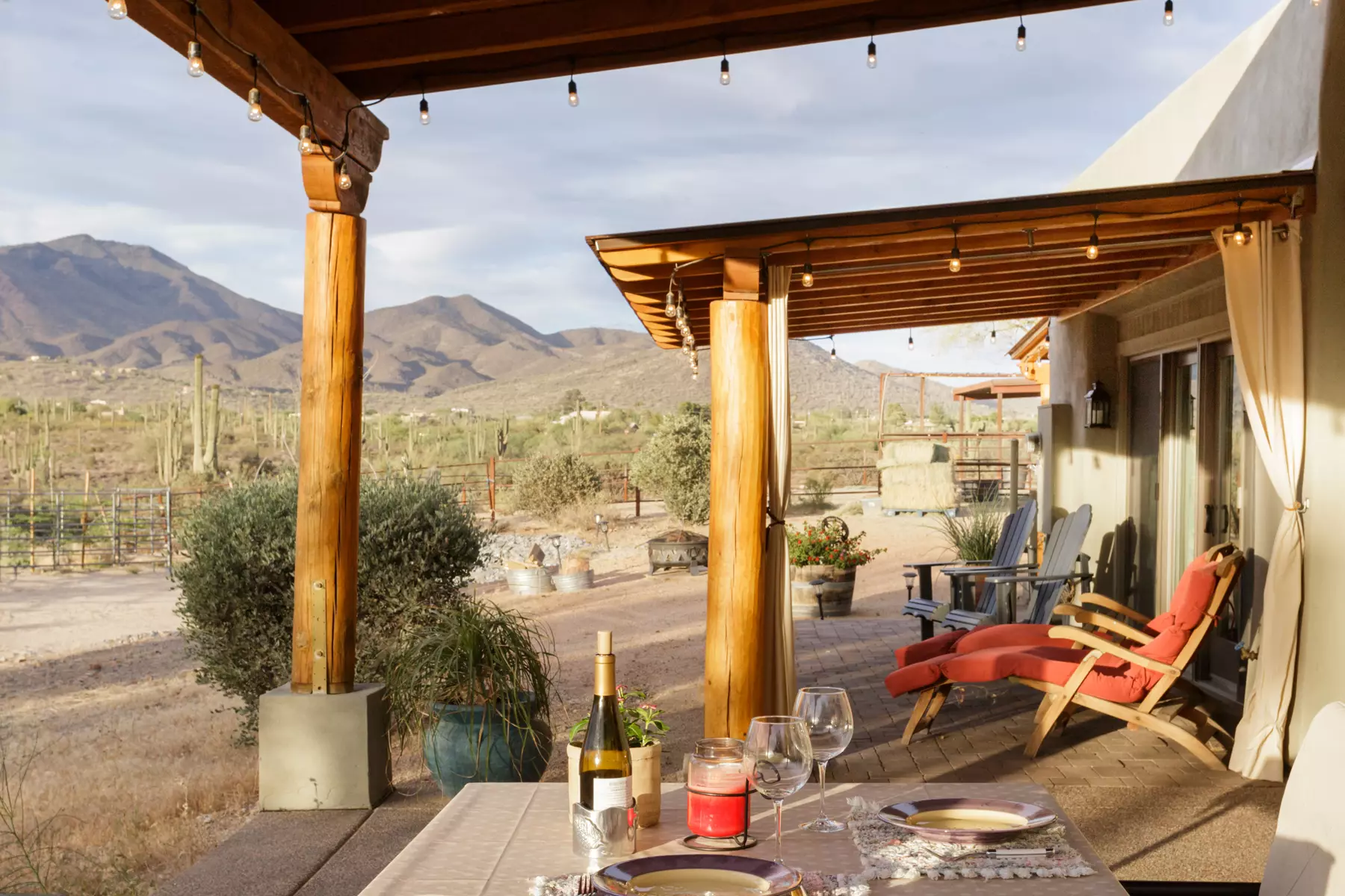 Airbnb nọ n'ebe a na-azụ anụ na-arụ ọrụ na Cave Creek, Arizona