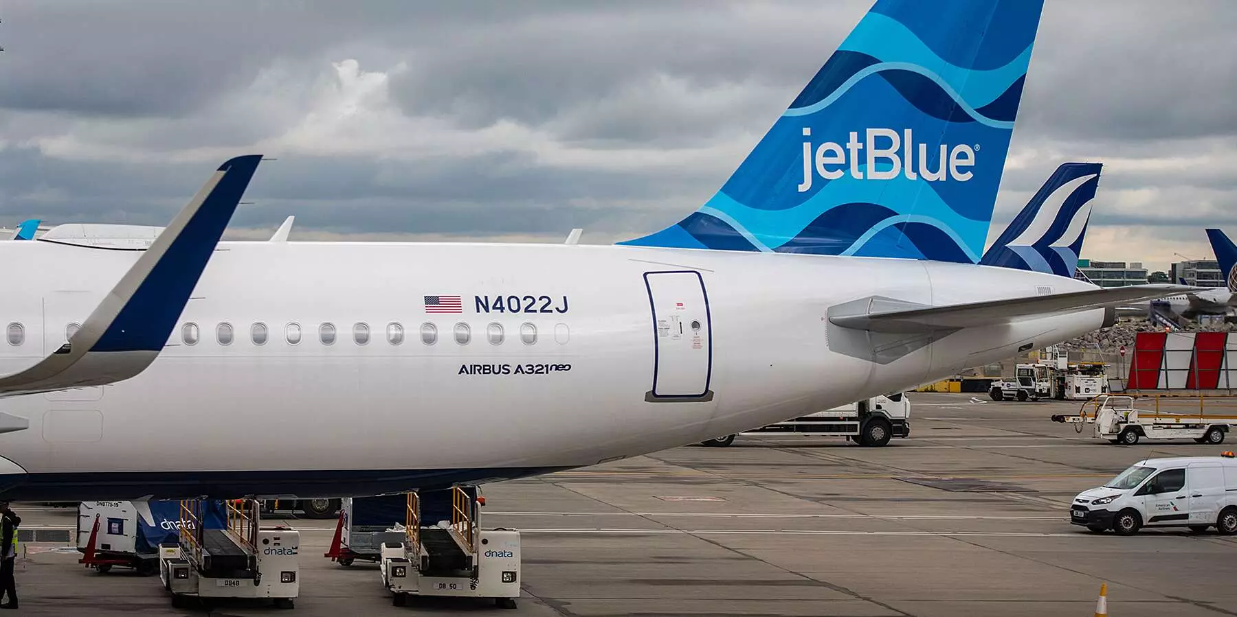 A venda Cyber Monday da JetBlue tem voos de até US $ 100 de desconto - mas você precisa agir rápido