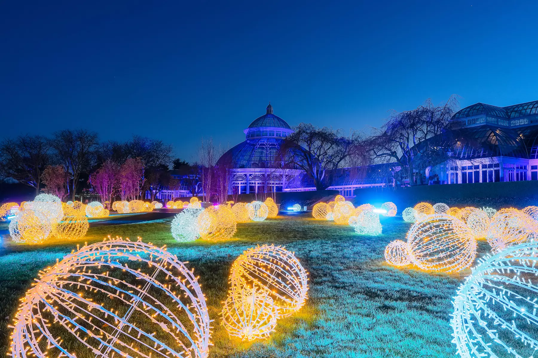 New York Botanical Garden Train Show a Glow wärend der Vakanzenzäit