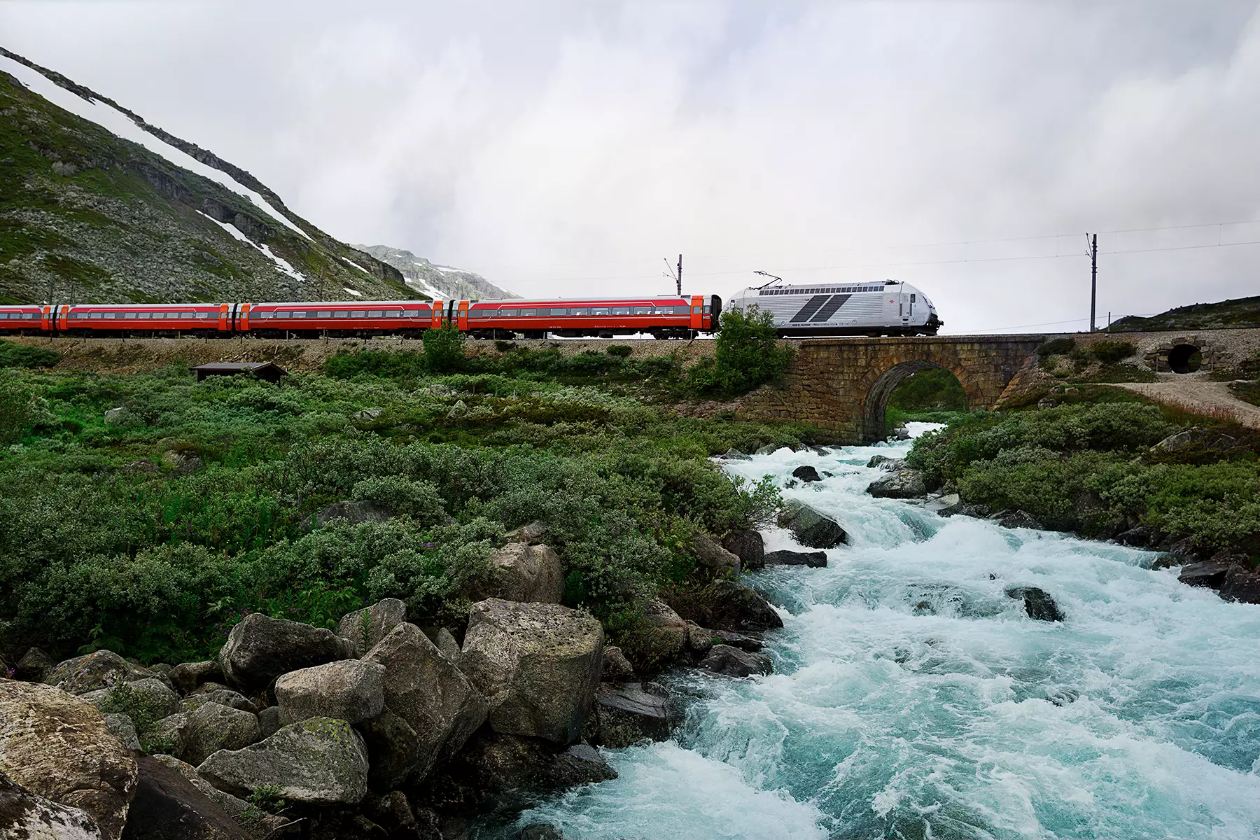 Isang tren sa Bergensbanen Finse