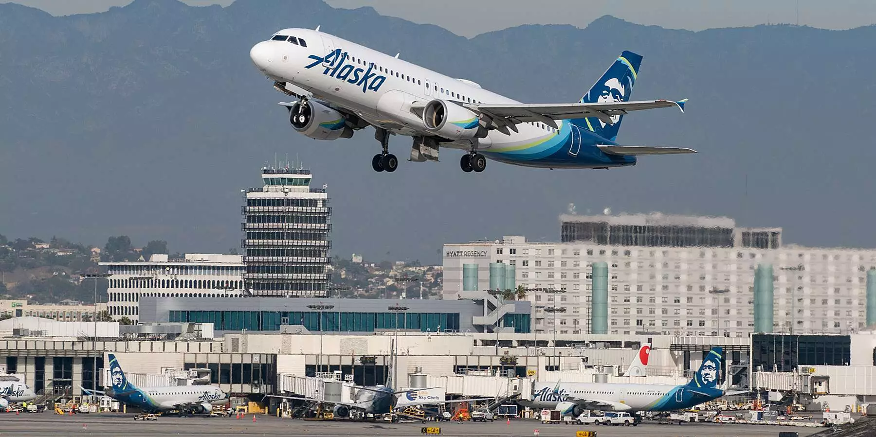 I-Alaska Airlines ineNtengiso enkulu ye-30% - kodwa kuya kufuneka ubhukishe namhlanje