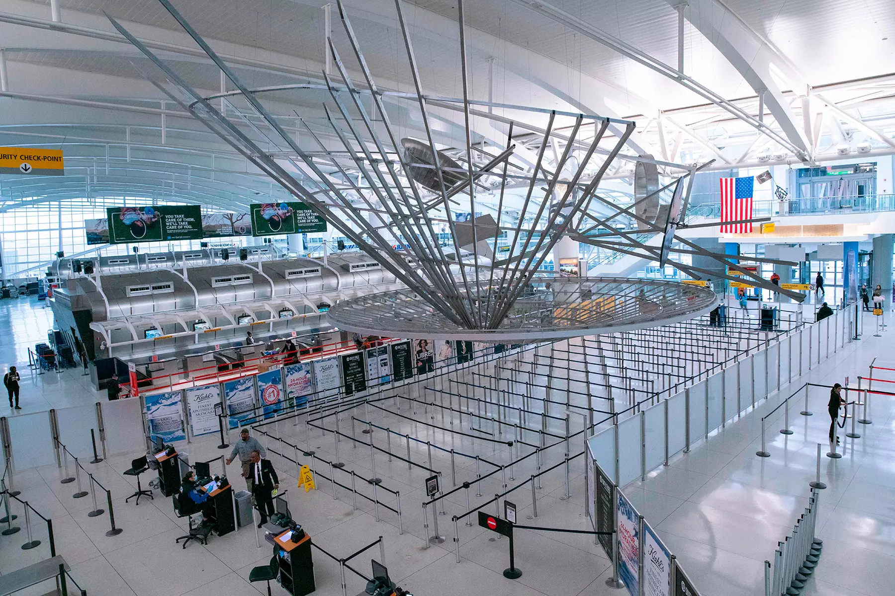 Terminal 1 sekzioa John F. Kennedy Nazioarteko Aireportuan ikusten da