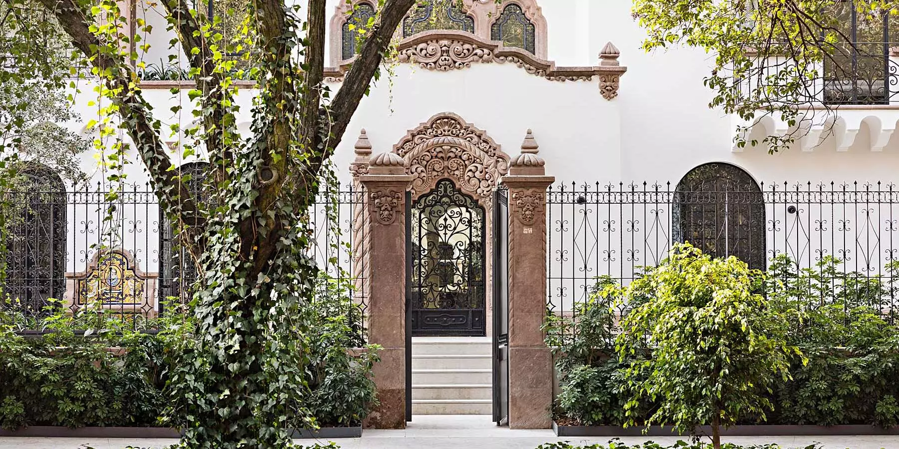 La Ciudad de México está recibiendo un nuevo y hermoso hotel boutique, y está en una mansión restaurada de la década de 1940