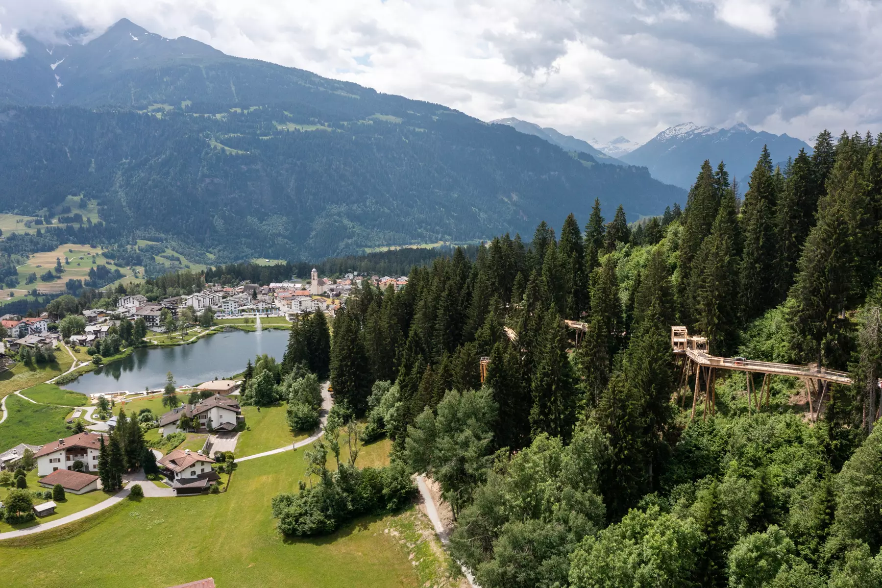 Flims Laax, švajčiarska prechádzka korunami stromov