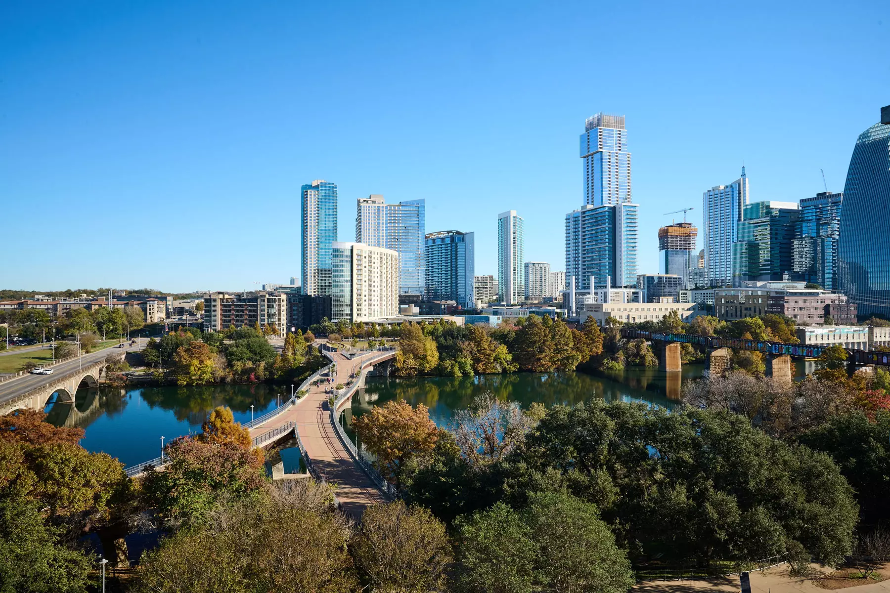 Blick auf den Lady Bird Lake in Austin