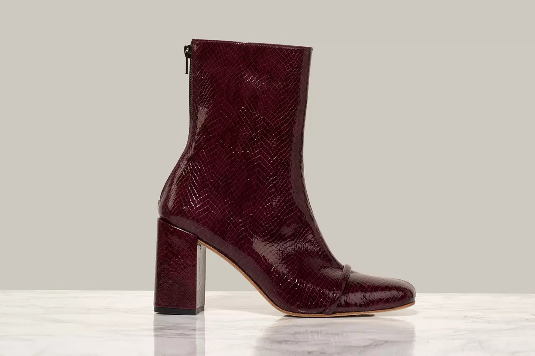 Çelsi Pari Paris Gigi Ankle Boot, Burgundy