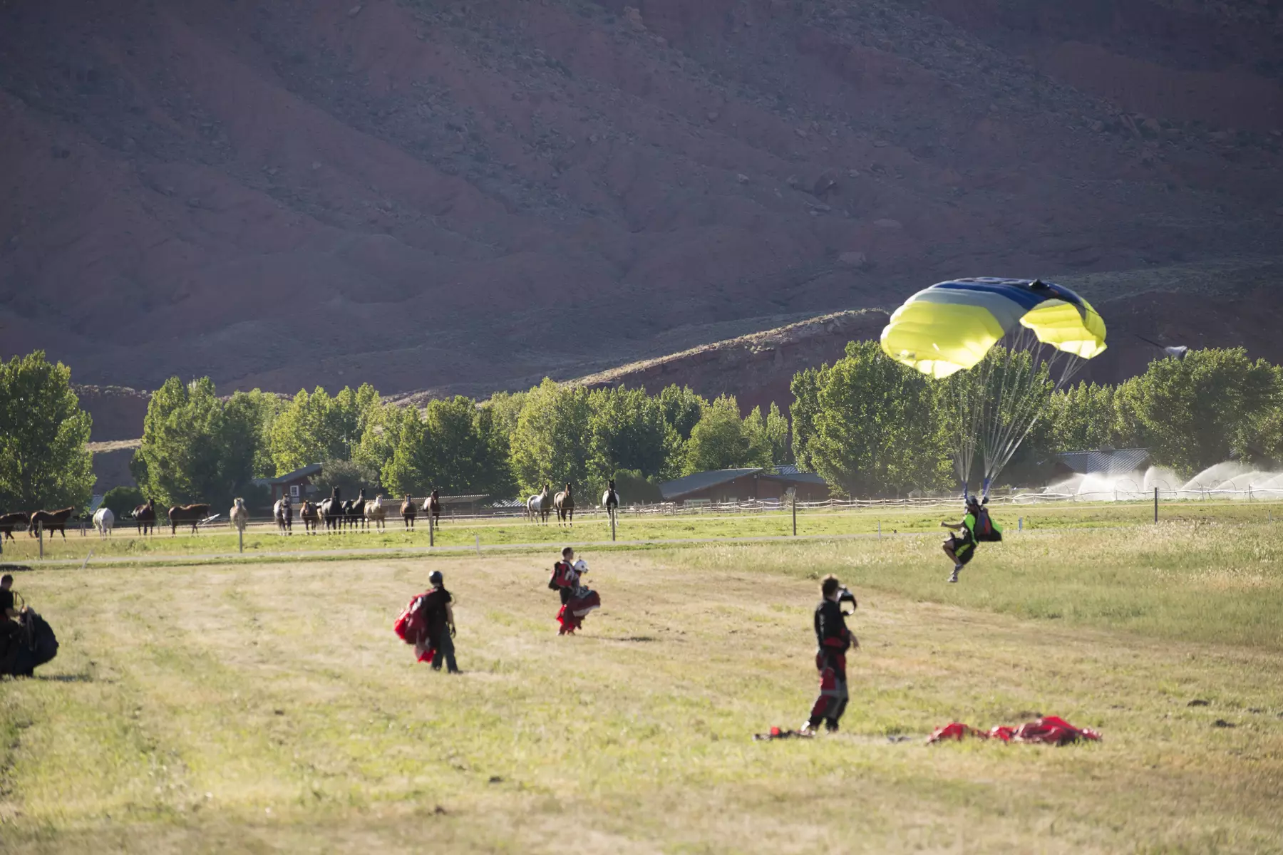 Skydiving menyang Sorrel River Ranch Resort lan Spa ing Utah