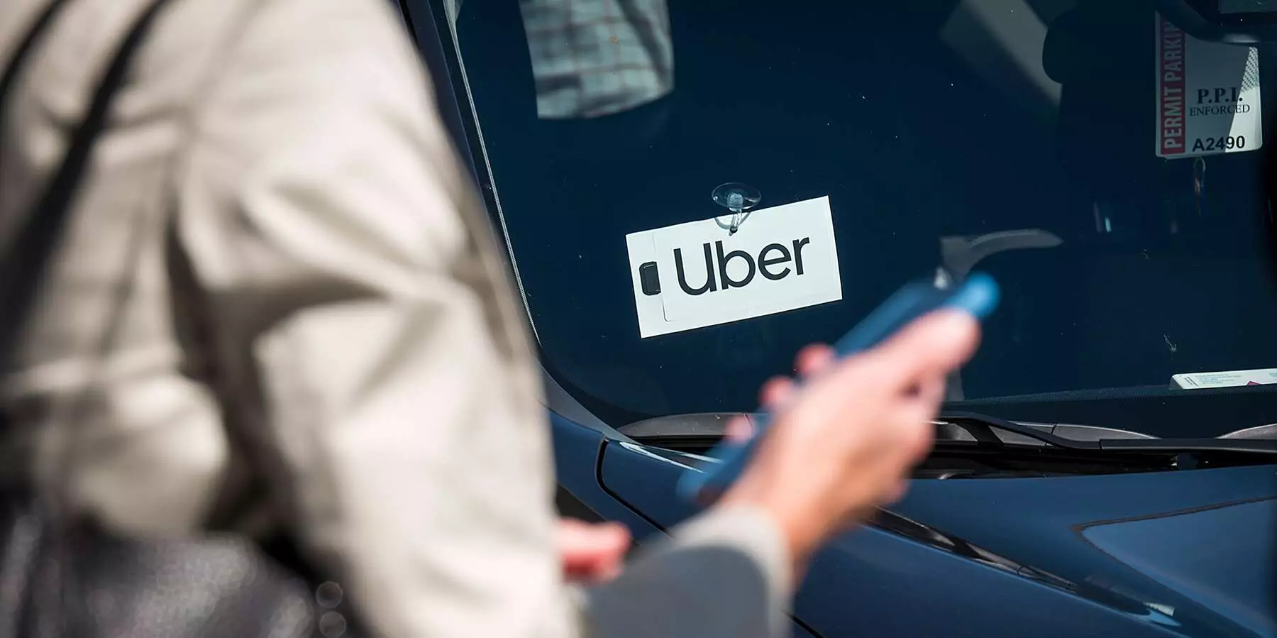 Reizgers kinne no foarôf in Uber reservearje foar ophaaldagen op fleanfjild - wat te witten