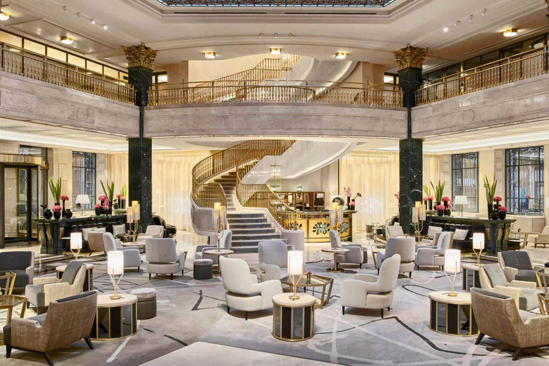 Four Seasons Madriddəki lobbi