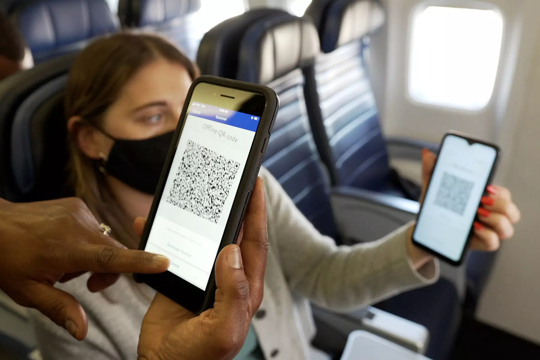 United становіцца першай авіякампаніяй, якая ўвяла QR-коды PayPal у якасці варыянту аплаты палёту