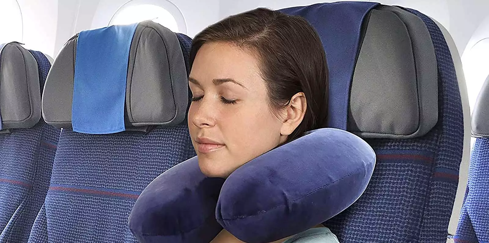 Люди говорят, что это лучшая подушка для путешествий, и она стоит 16 долларов.