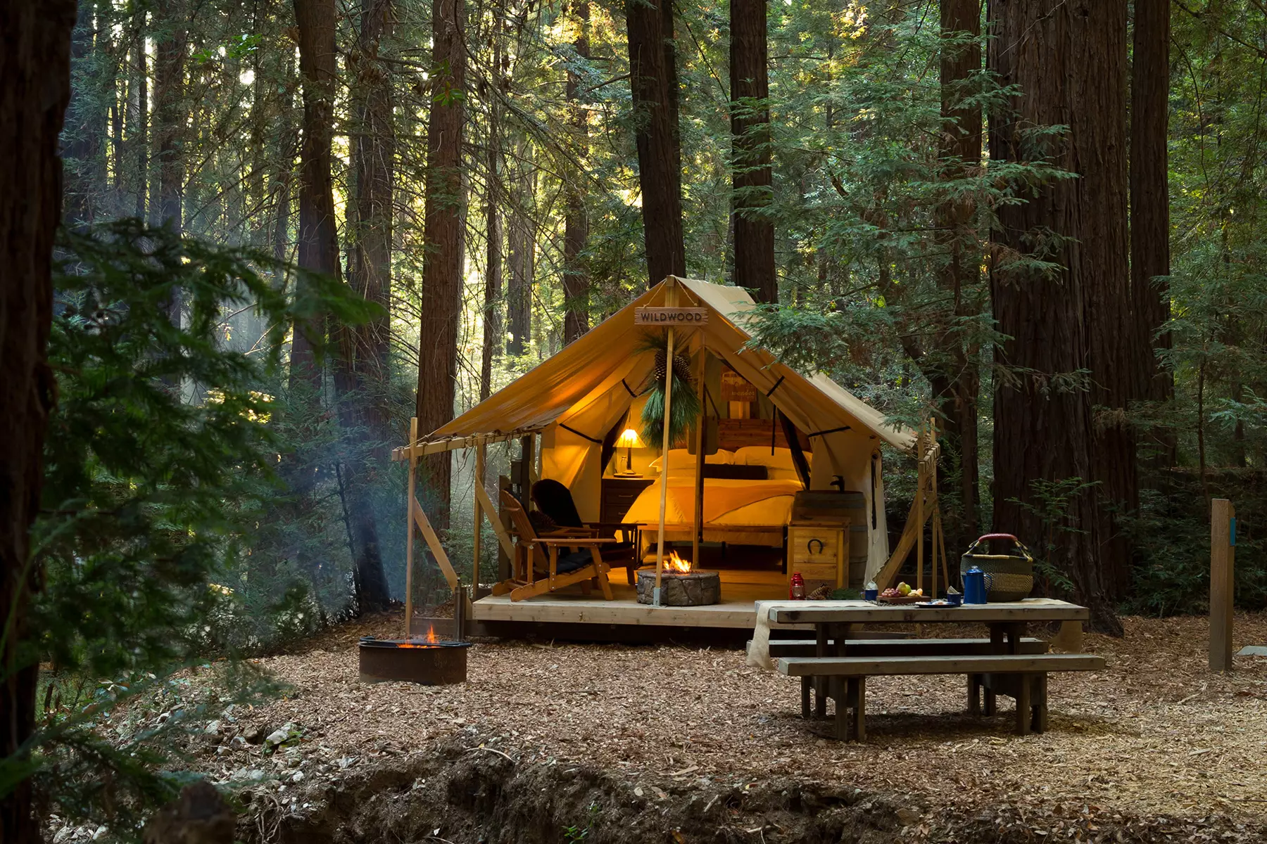 Socruithe Glampála ag Ventana Campground i Big Sur, California