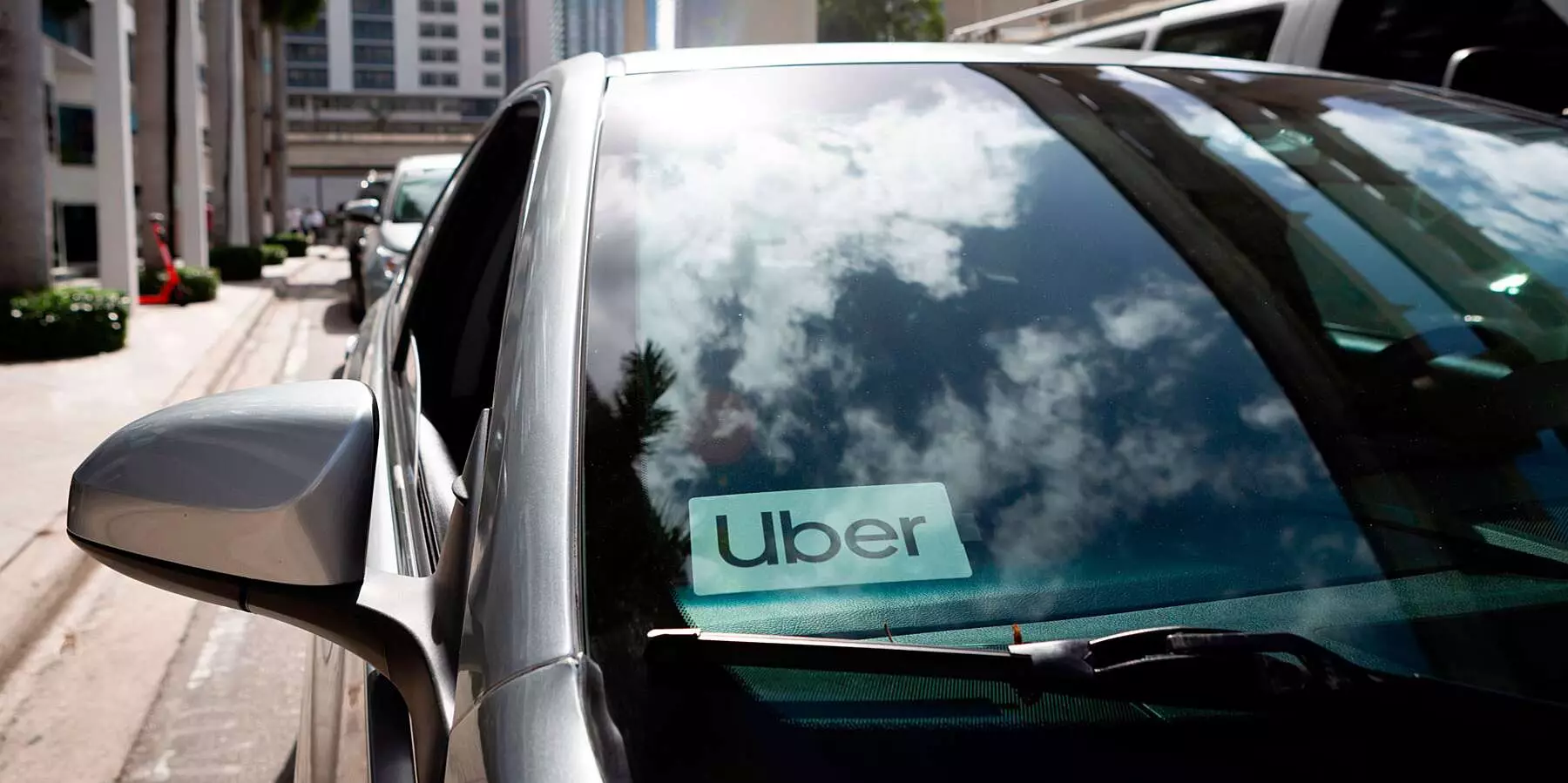 Uber לאָנטשיז נייַ עקספּרעס סערוויס צו העלפֿן שיקן פּאַקידזשיז צו ליב געהאט אָנעס