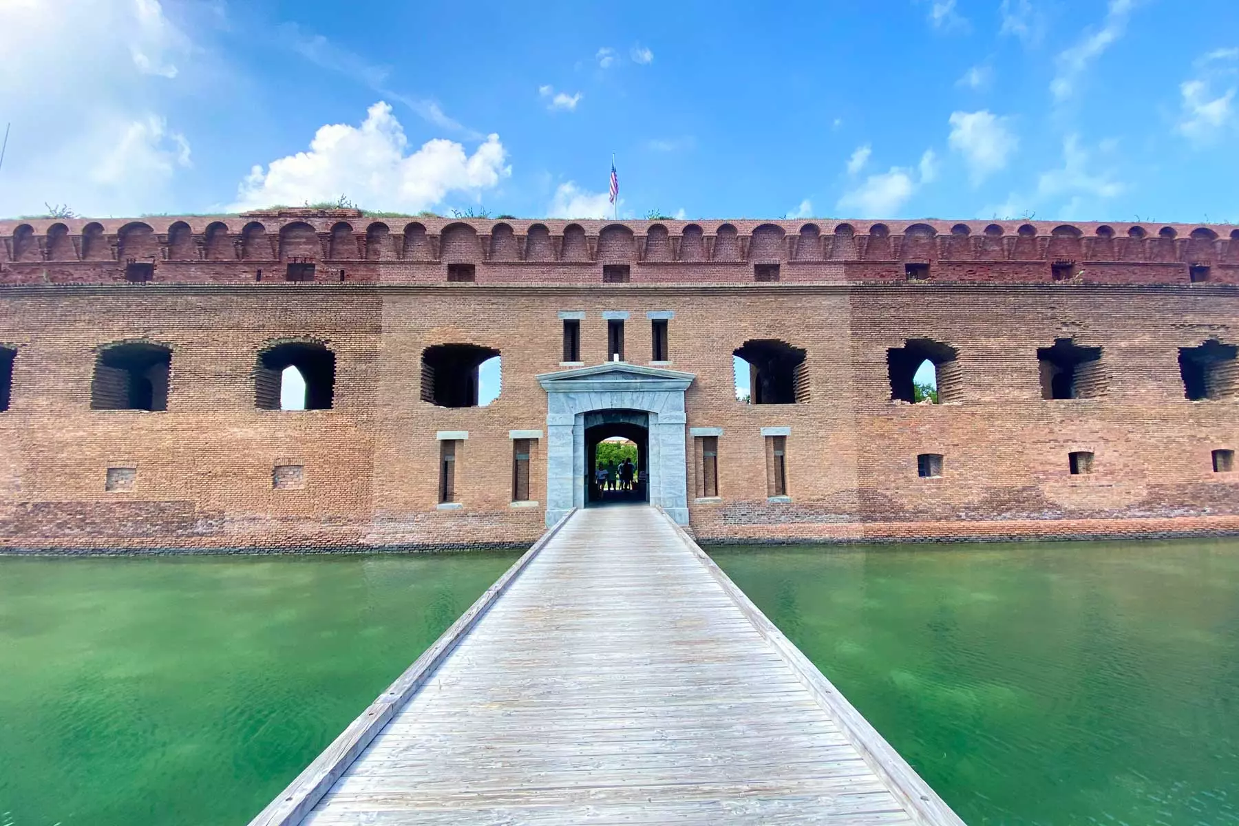 Az erőd bejárata a Dry Tortugas Nemzeti Parkban