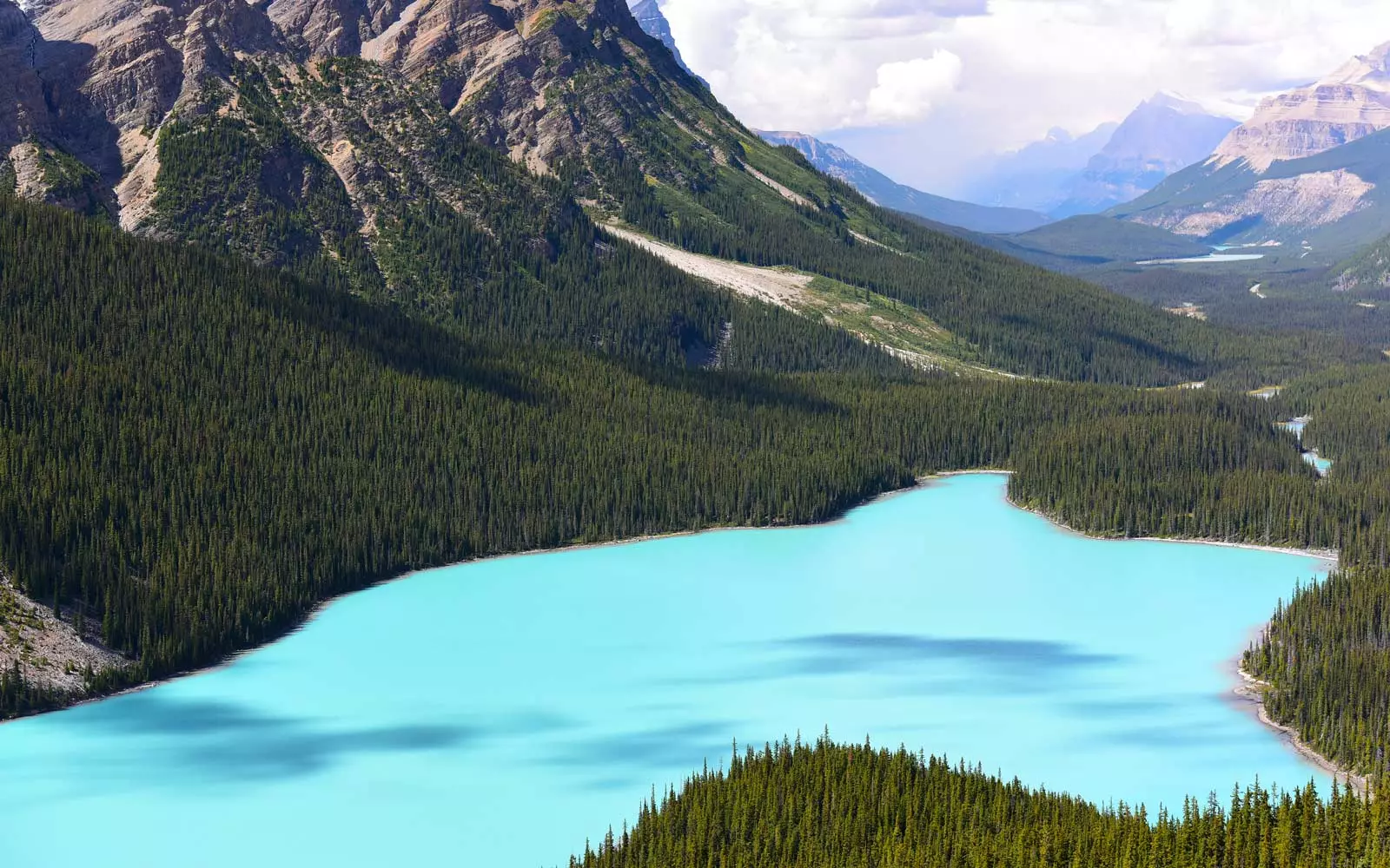 Dünyanın ən mavi suyunu görmək üçün 13 yer