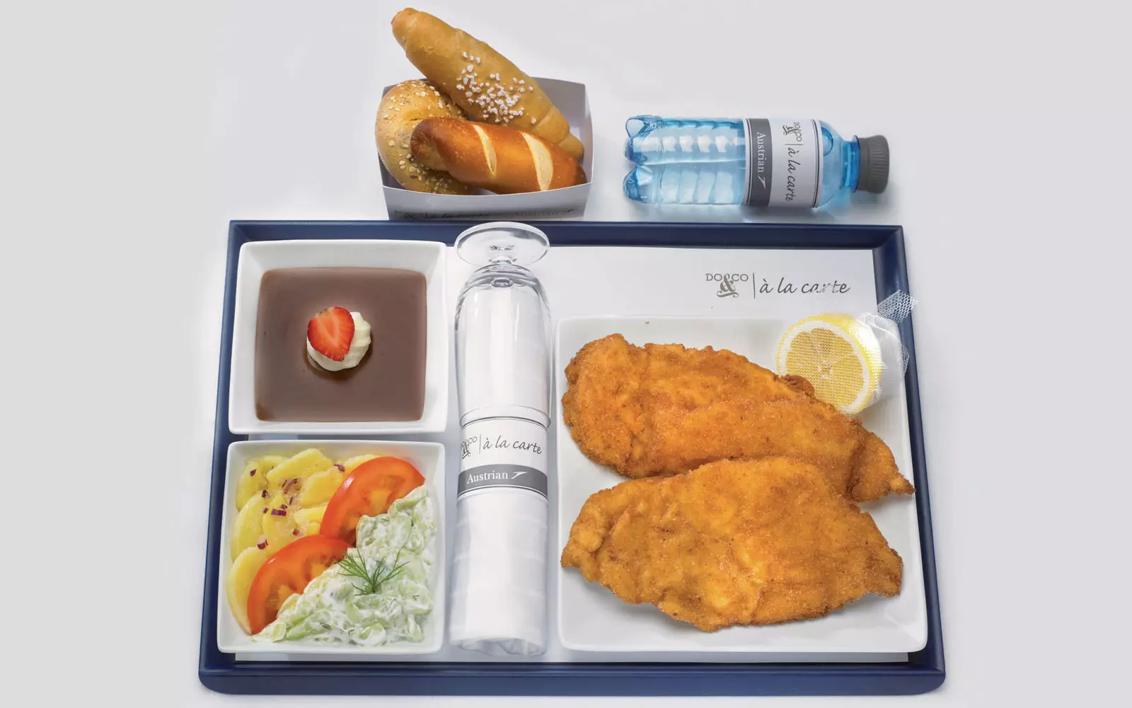 Sangalalani ndi zakudya zapadera monga schnitzel ndi Austrian Airlines.