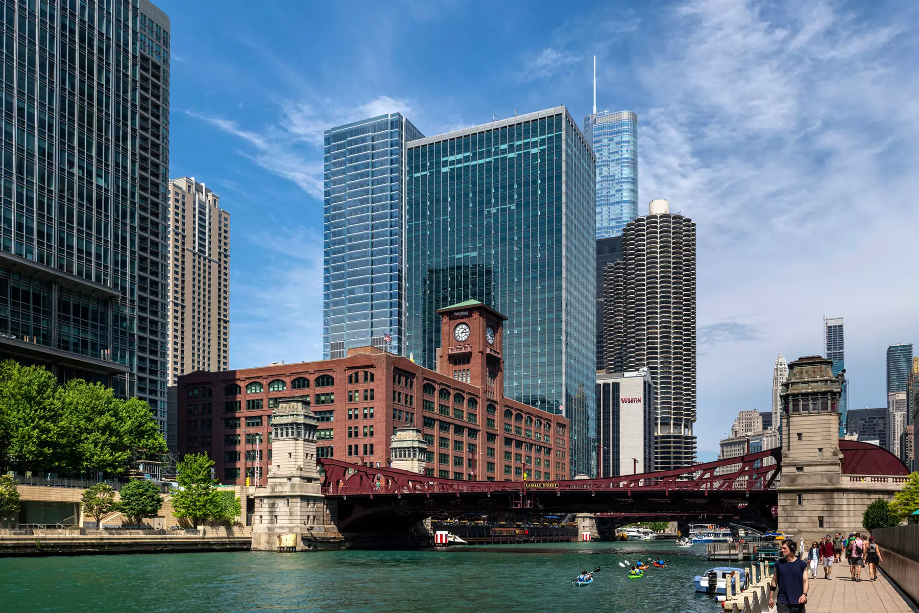 Чикагодағы West Wacker Drive Skyline