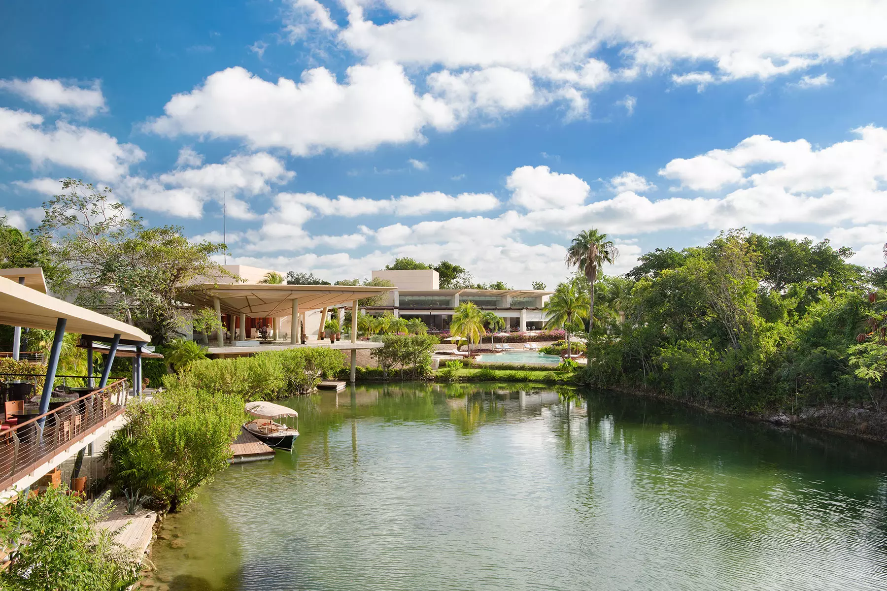 Vista esterna di Mayakoba in palissandro