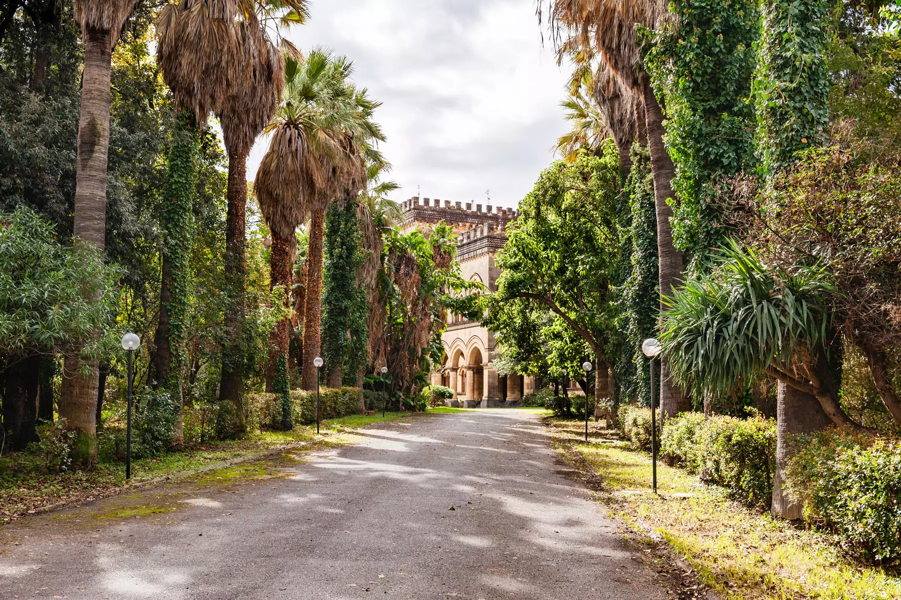 Castello Acireale Itálie, interiér a exteriér domu, který se objevil ve filmu Kmotr