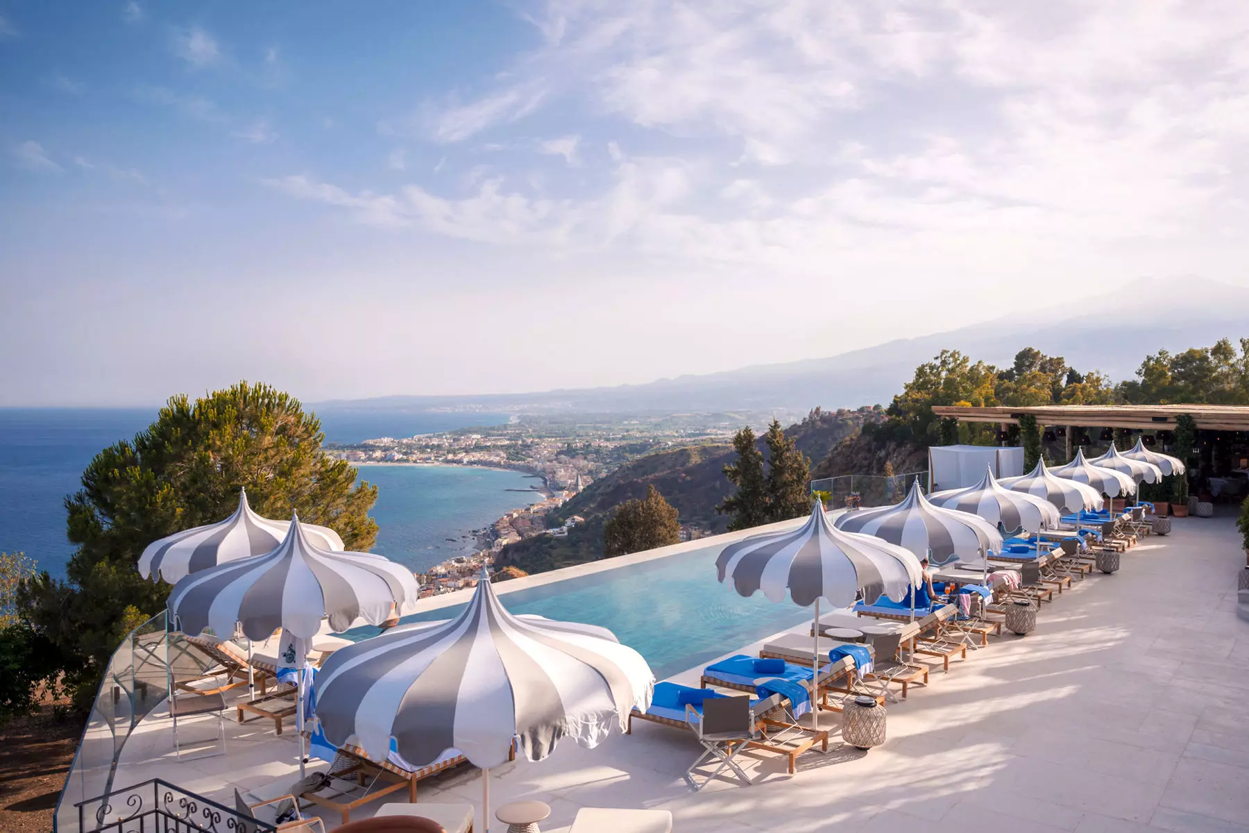 Four Seasons Taormina San Domenico rūmuose Sicilijoje