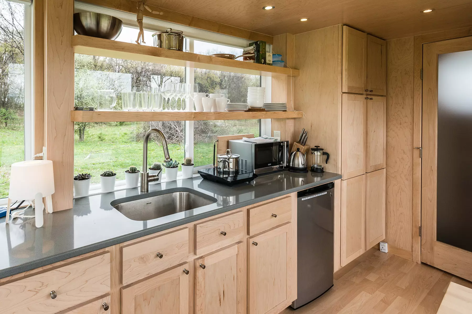 A cozinha dentro da Casa de Vidro: Uma pequena fuga em casa do Hudson Valley