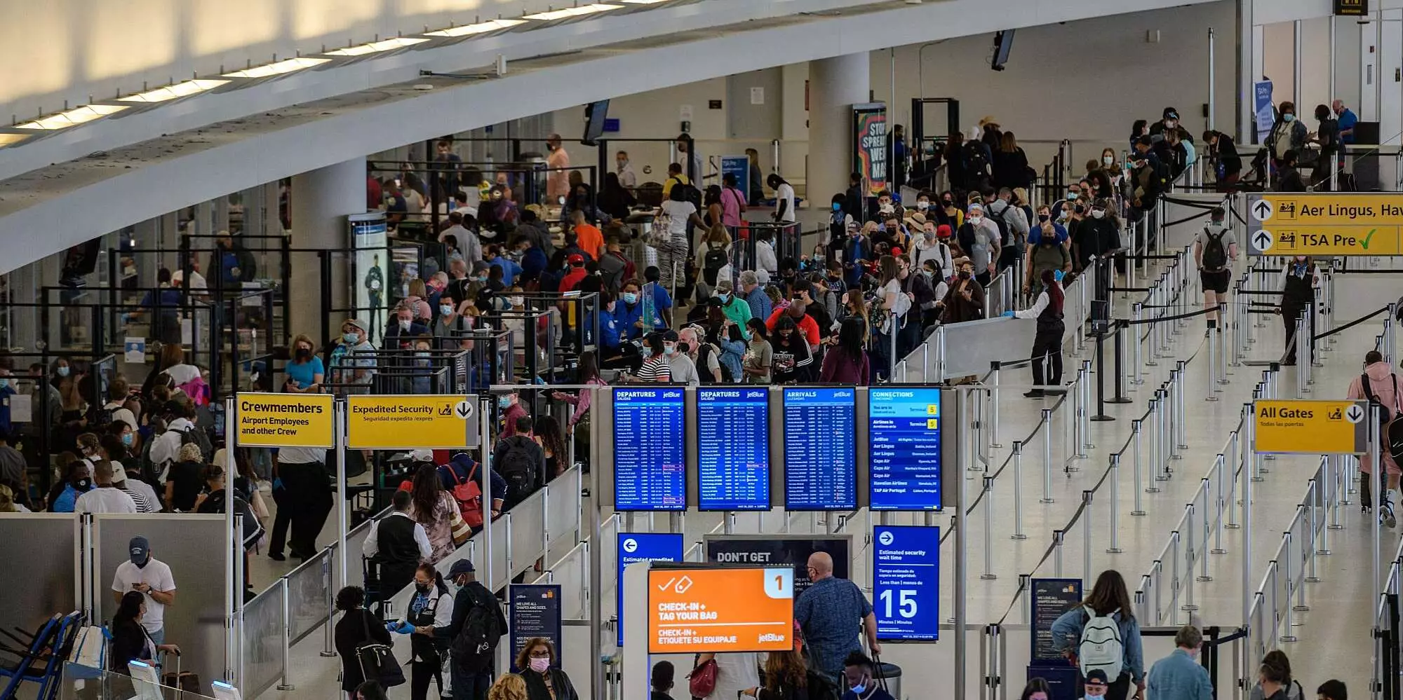 TSA registrerar det högsta antalet flygplatsresenärer sedan pandemin började under Memorial Day Weekend