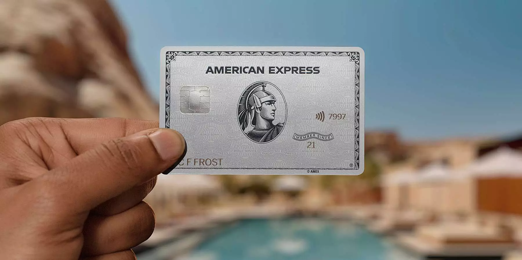 Daim npav American Express Platinum hloov tshiab yog zoo meej rau kev mus ncig lub caij ntuj sov